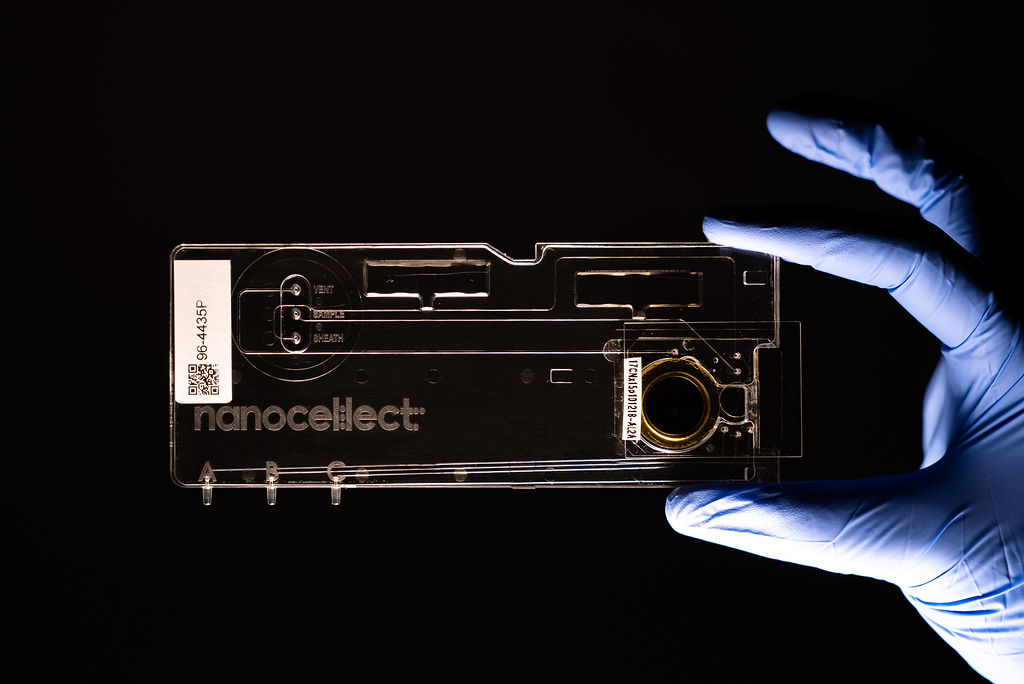 NanoCellect Cartridges – Better than a fluidics cart.